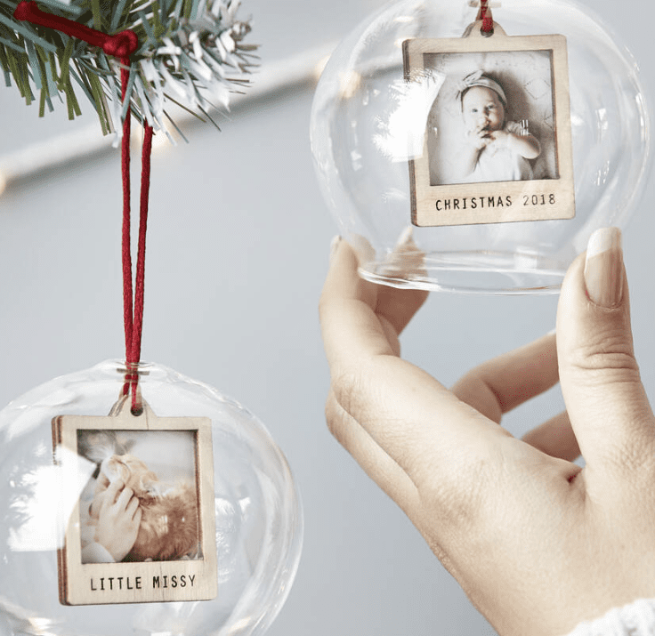 A guide to photo baubles and photo ornaments - Christmas.co.uk